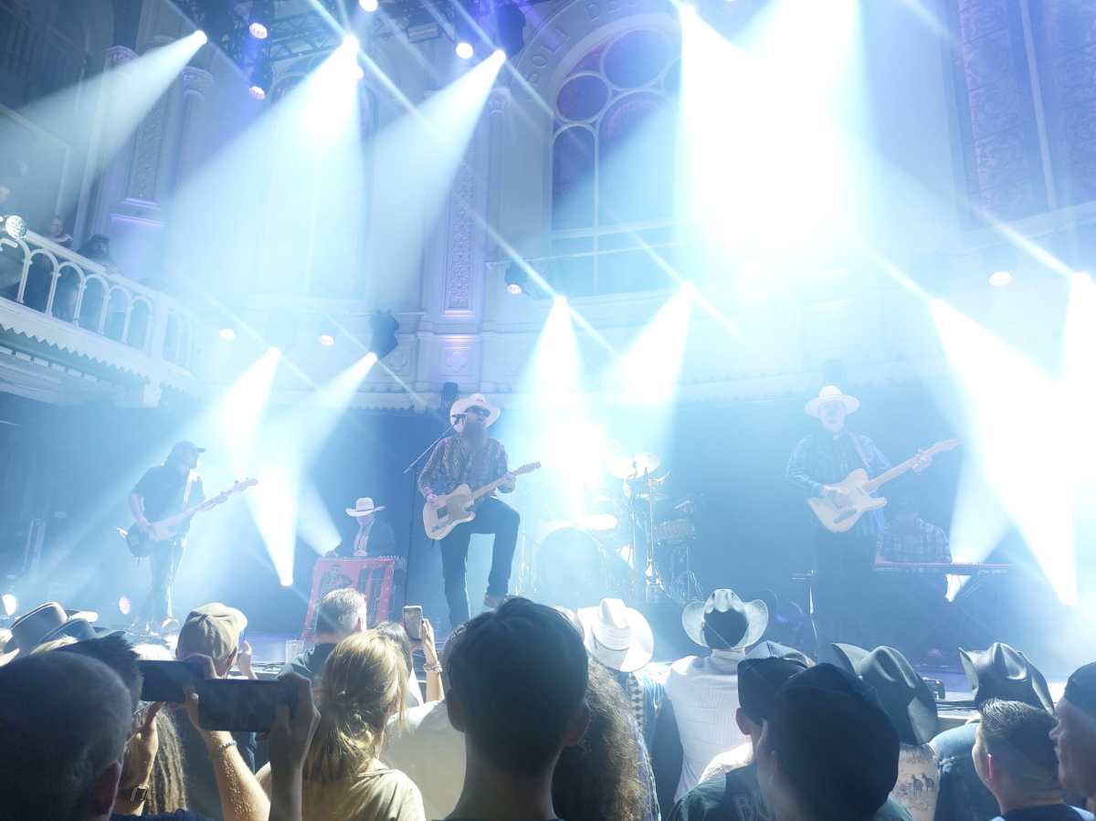 Isaac Gibson draagt met krachtige soulstem countryrevelatie 49 ...